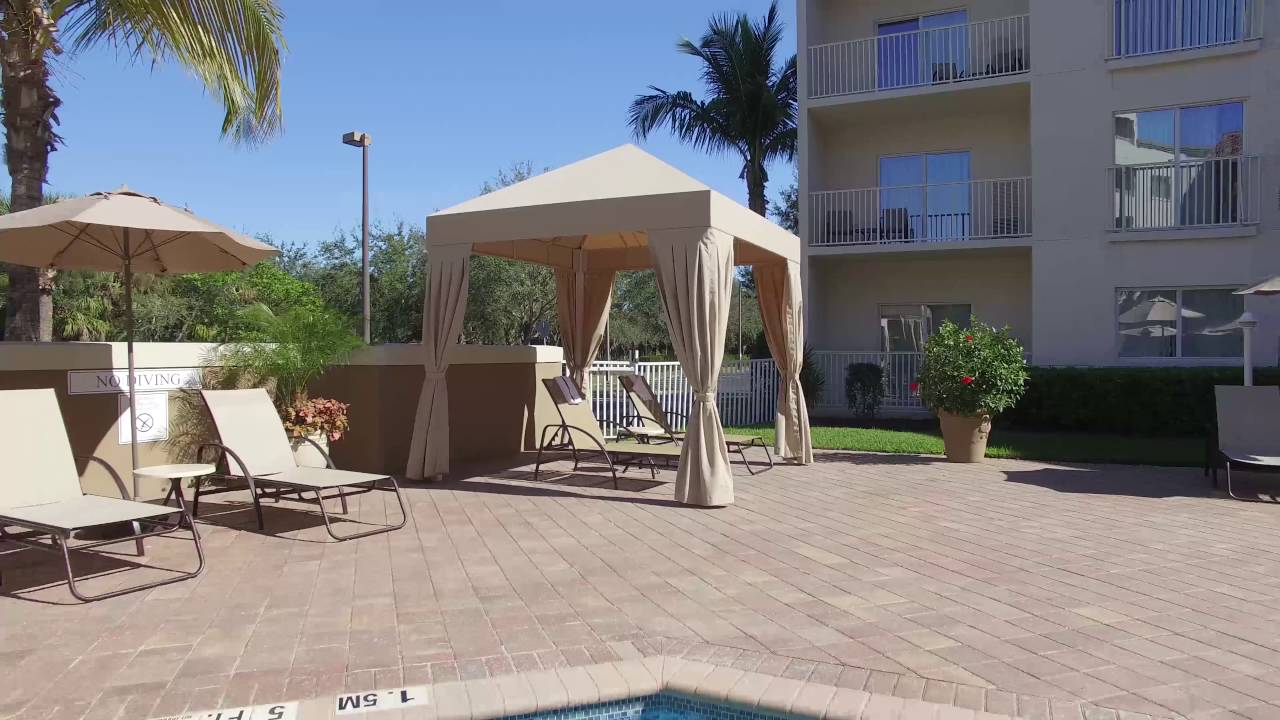 Holiday Inn Naples - YouTube