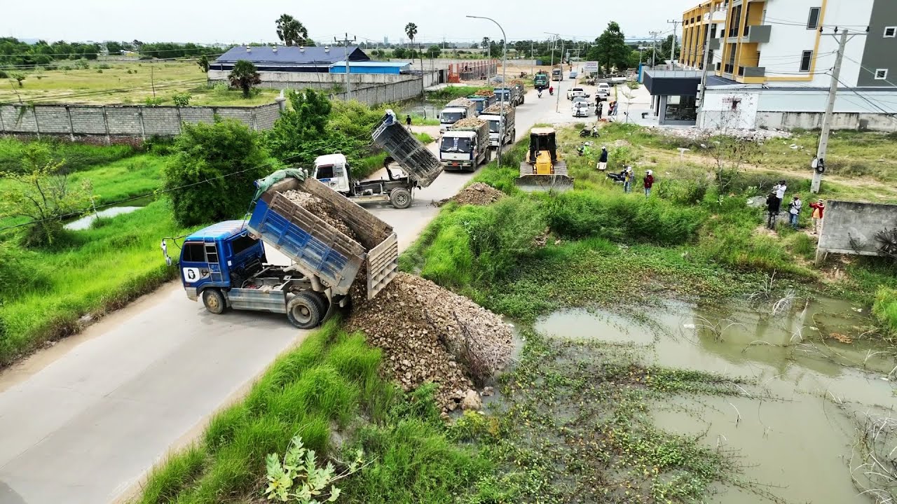 Wonderful Starting New Project Mini Bulldozer KOMATSU D51P and 5ton ...