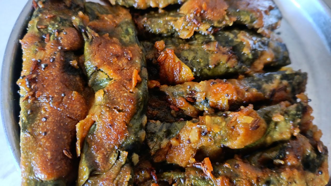 कमी तेलात मस्त चवीची अळूची वडी/चमकुराची टेस्टी वडी/ tangy aluchi vadi ...