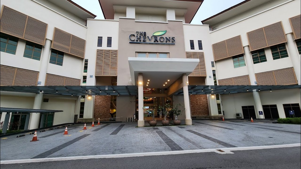 (The Chevrons) 48 Bon Lay Way in Singapore - YouTube