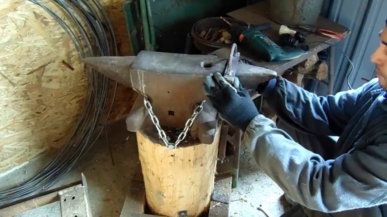How to make an anvil hold down (third hand) - YouTube