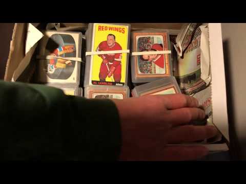 Vintage Hockey Card Collection Including 1933-34 Howie Morenz Opened Live On Camera