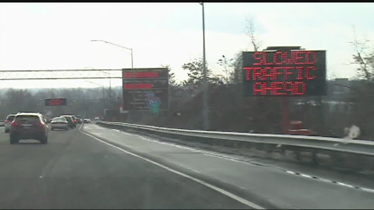 Dynamic Lane Merge System being implemented on I-91 - YouTube