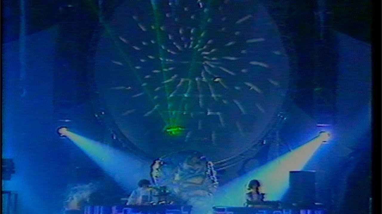 Eat Static live in London. 1995 - YouTube