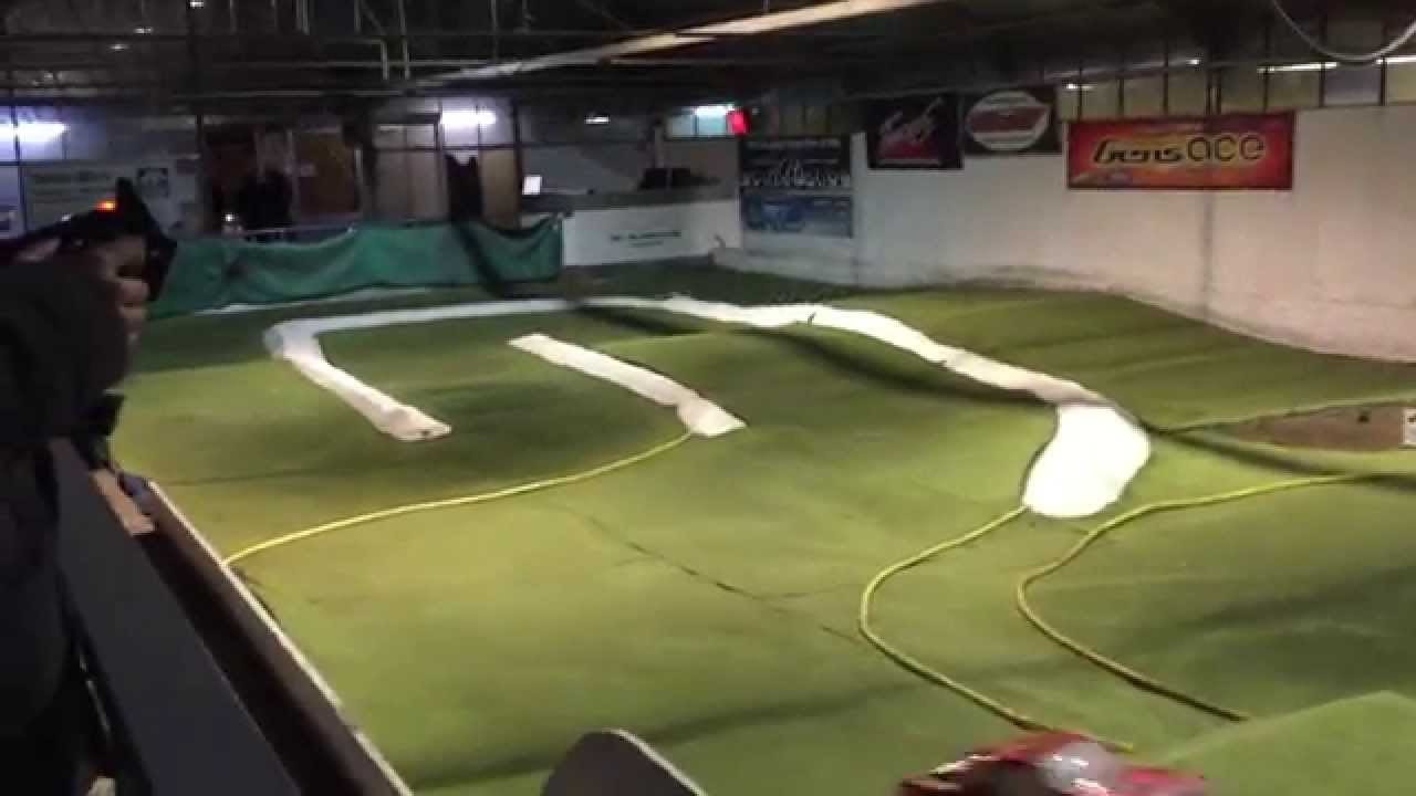 LOSI TLR22 2.0 MM im RC Glashaus Quickborn - YouTube