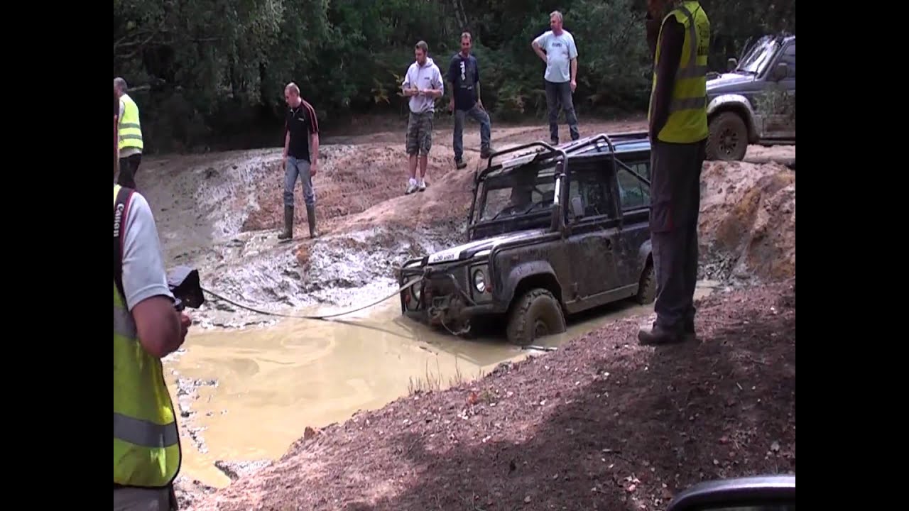 Broxhead Common, 4x4 AWDC vehicle rescue - YouTube