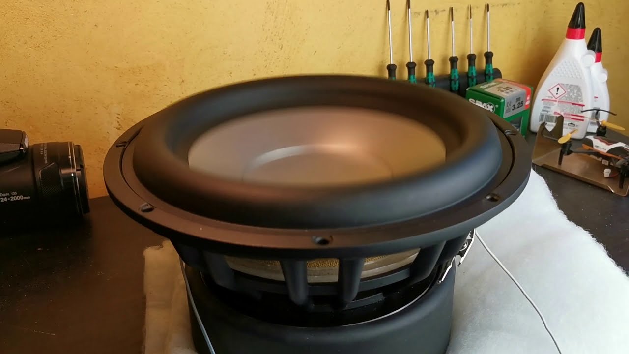 Seas XM004-04 L26RO4Y 10" Subwoofer | 17hz free air test - YouTube