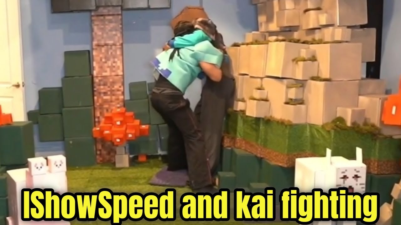 Kai Cenat and IShowSpeed fight for a minecraft bed - YouTube