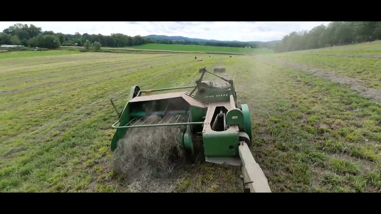 testing the new 14T baler on fresh cow hay - YouTube