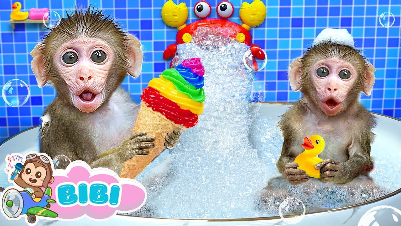 Monkey Bibi Take A Bath With Duckling And Swim In A Pool | Little Monkey Bibi - YouTube