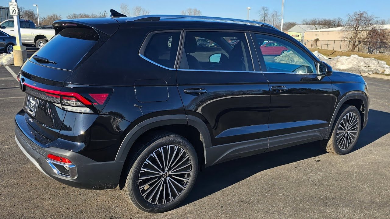 2025 VW Taos SE 360° quick view - YouTube