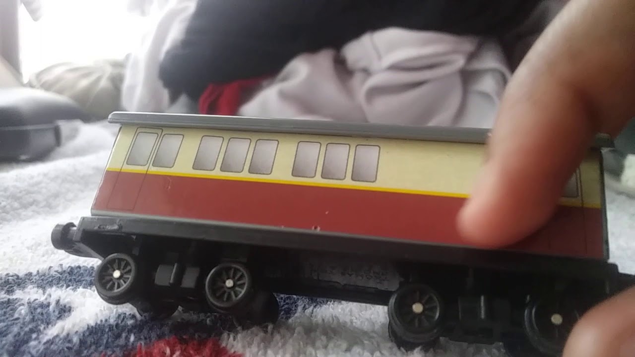 Ertl red express coaches review - YouTube
