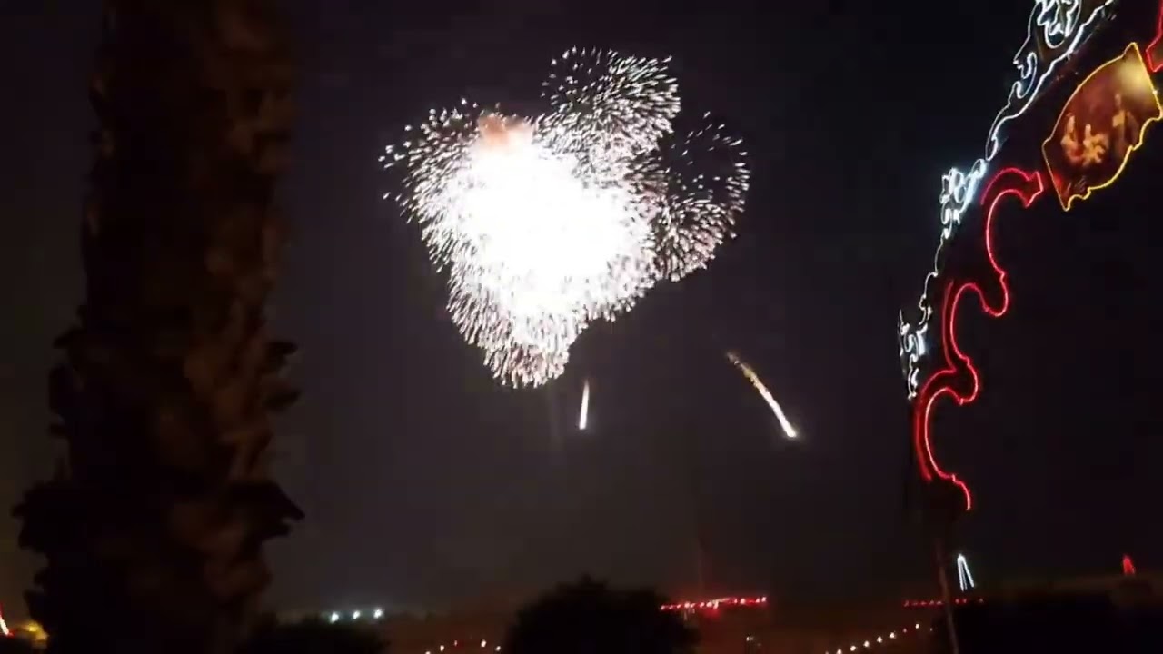 Biggest Firework Shell Ever! - YouTube