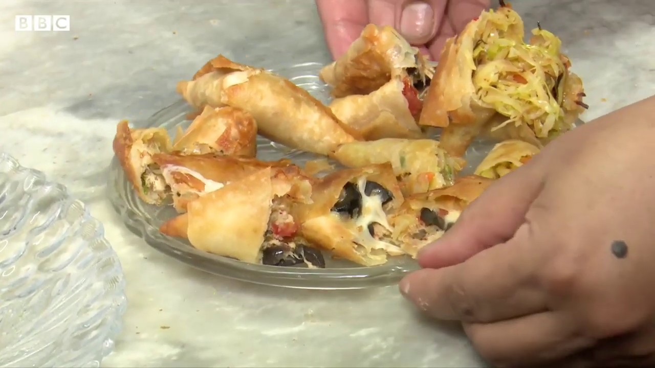 learn how to cook at home[How to make perfect Samosas at home (Ramzan ...