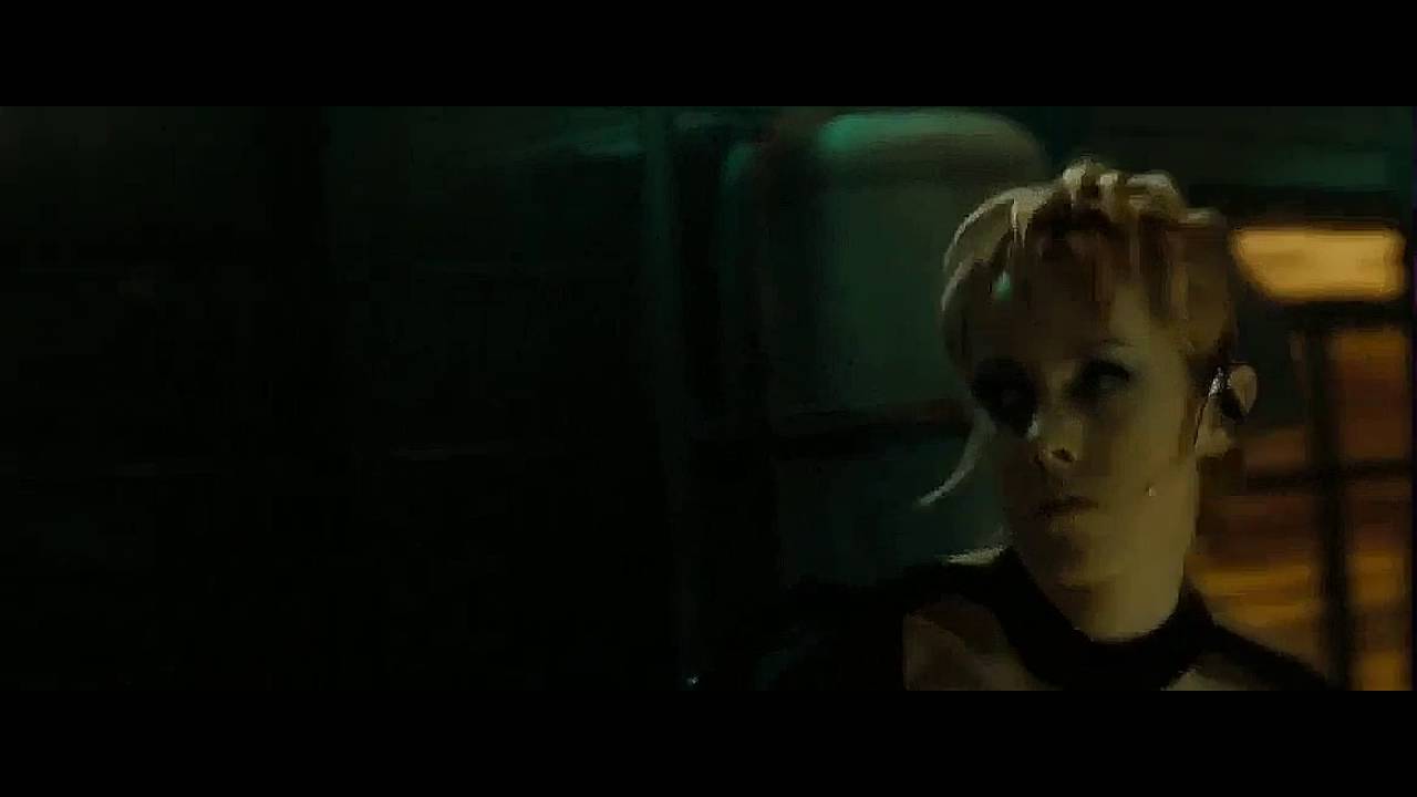Sucker Punch robot fight scene - YouTube