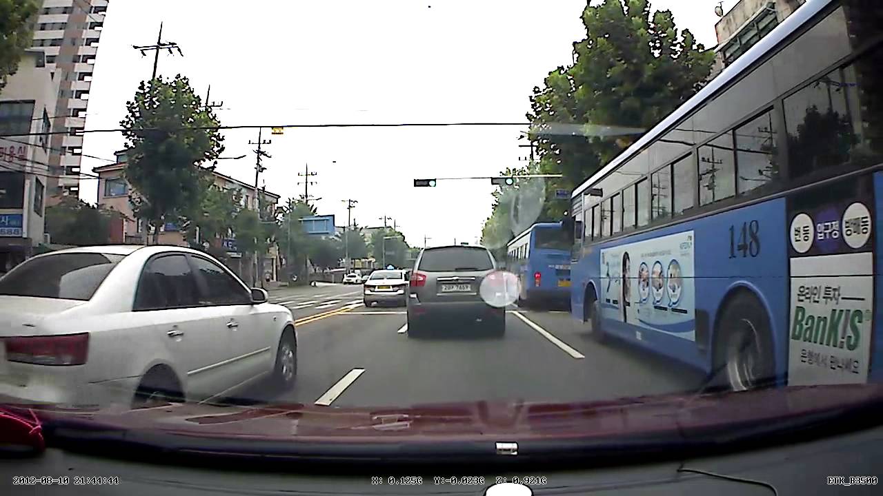 2채널 Full HD 블랙박스 불스아이 ETK-B3500 - 주간영상2 - YouTube