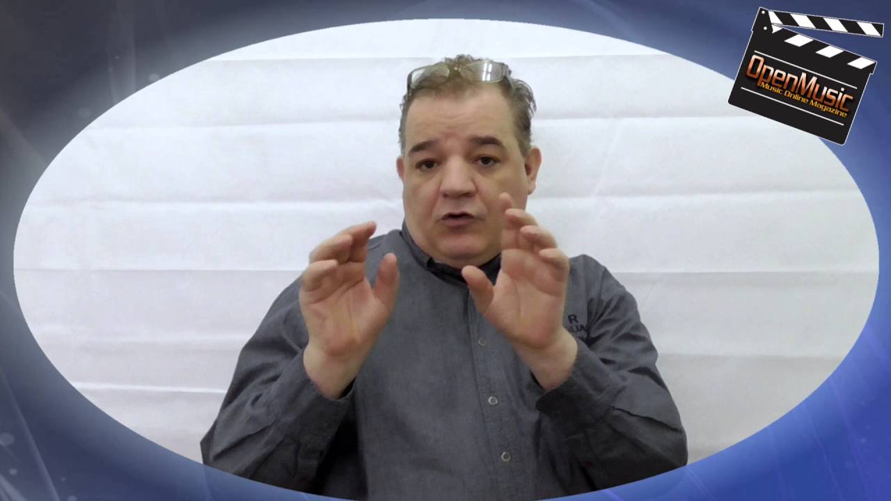 Intervista Roberto Valentino - YouTube