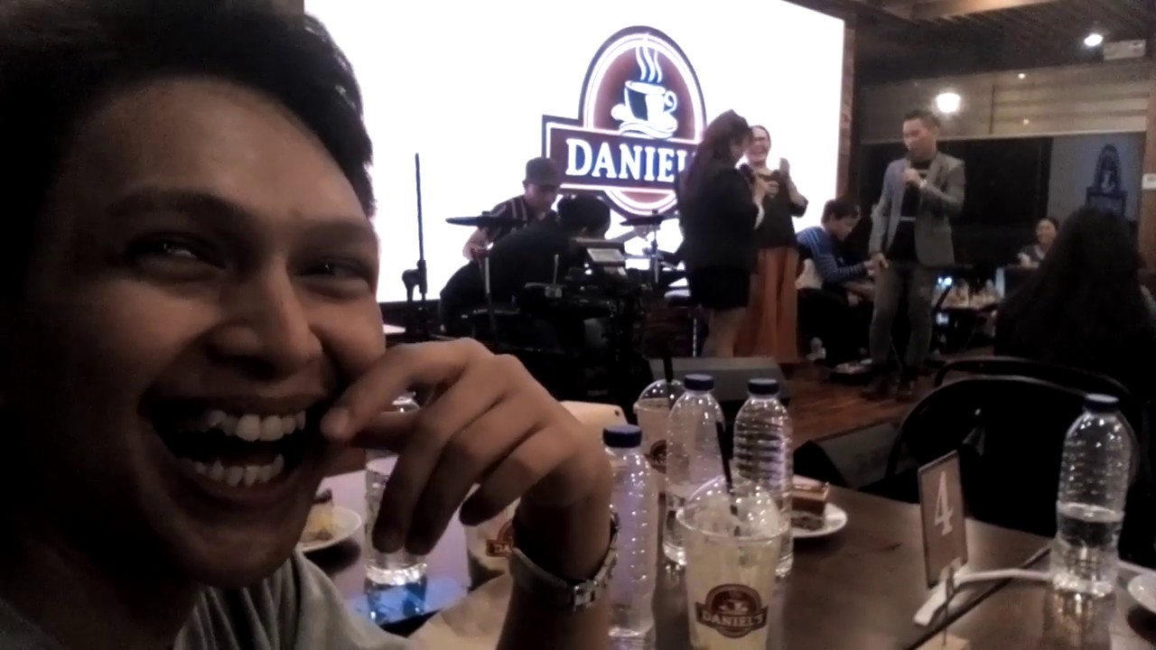 Daniel's Coffee - YouTube