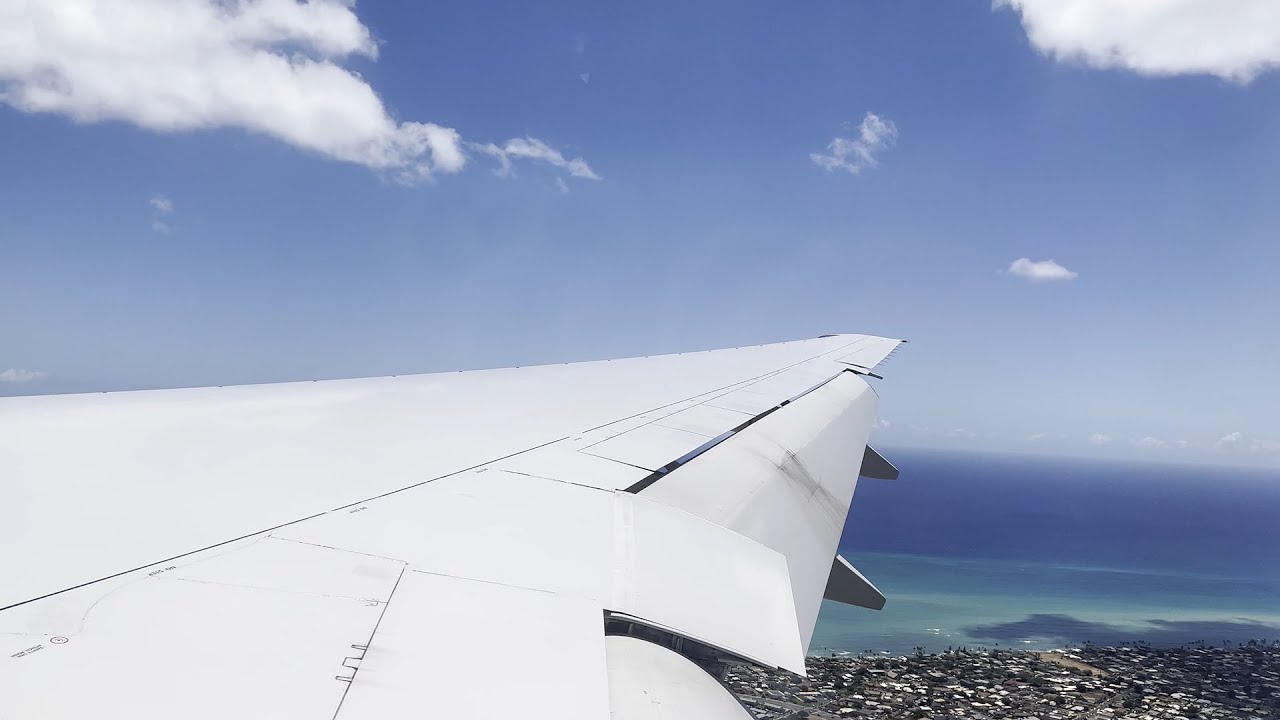 United Airlines Flight 363 Landing at Honolulu from Newark 9-4-2022 ...