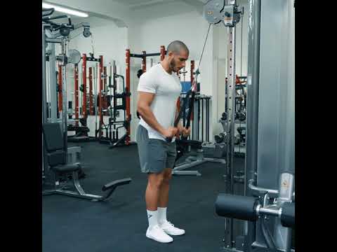Extension triceps avec corde - YouTube
