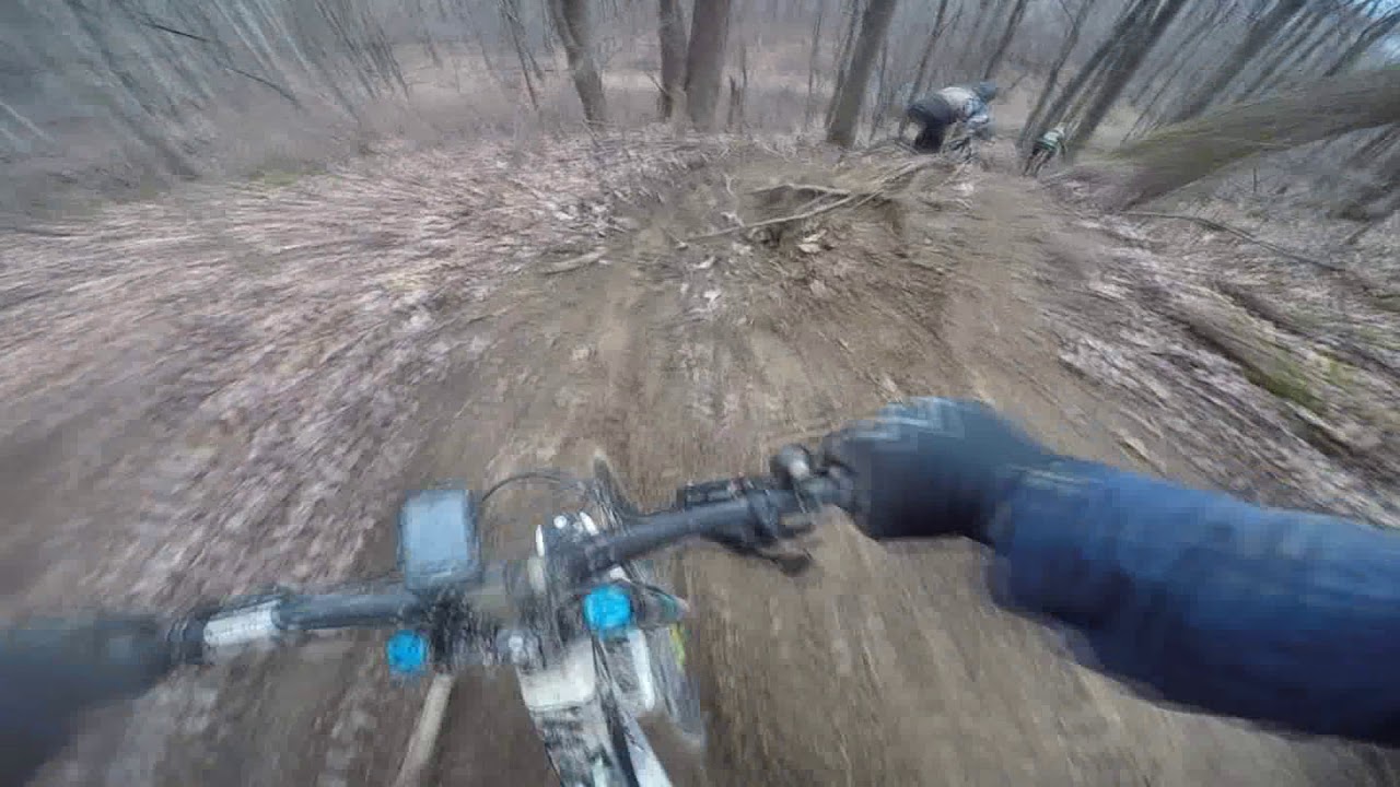 Windrock Bike Park trail one to snake rock shred - YouTube