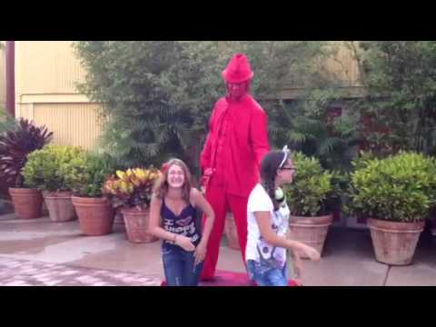 Red man is scary!!!!! - YouTube