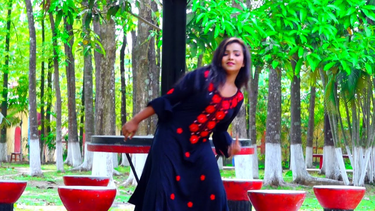 O Riya O Riya । ও রিয়া ও রিয়া । গ্রামের মেয়ে সানিতার নাচ। Bangla new ...