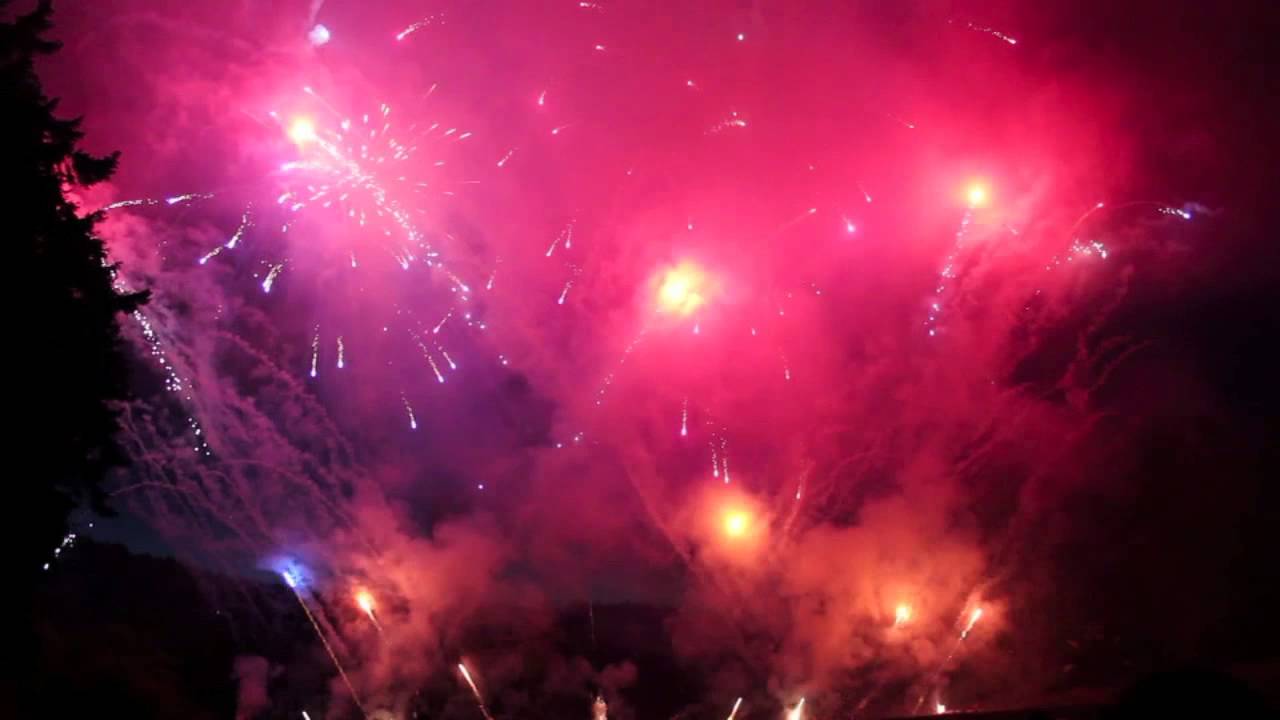Butchart gardens firework show 2014 - YouTube
