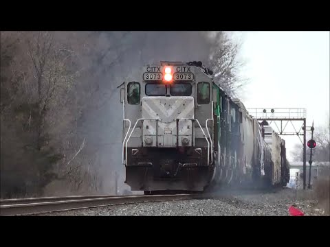 rent a wreck takes a crap CITX 3073 FURX 3041 CSX 8619 HLCX 6300 CEFX 3163 - YouTube