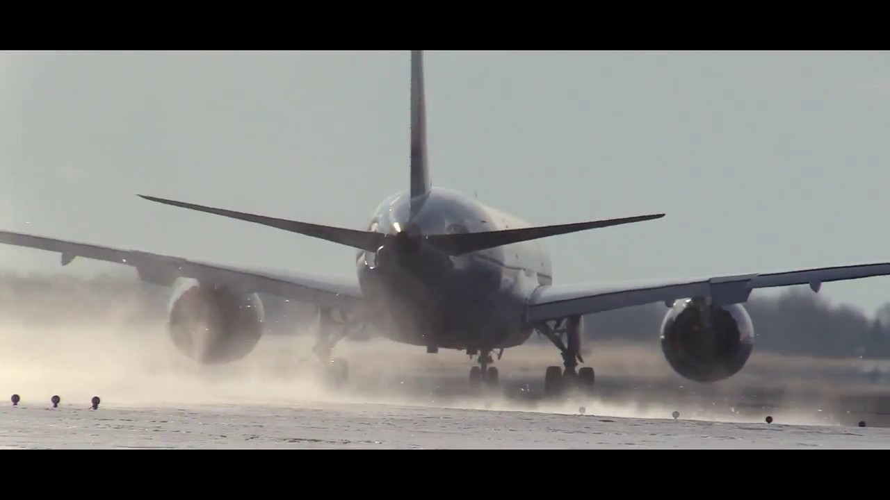 Montreal to Shanghai Flight AC17 Air Canada Boeing 787 Snowy Takeoff C ...