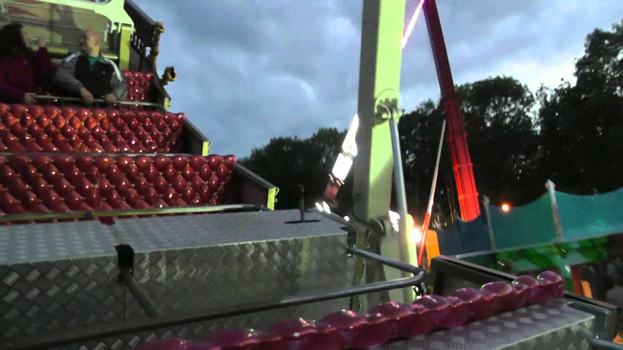 Ignis Brunensis 2014 - ATRAKCE PIRÁTSKÁ LOĎ ZA JÍZDY / ATTRACTION ...