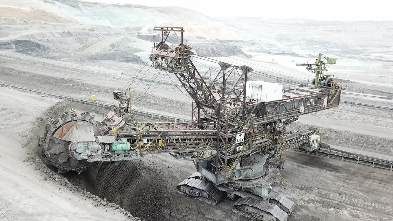 Wheel Bucket Excavators In Action - The Biggest Mining Machines Of The ...