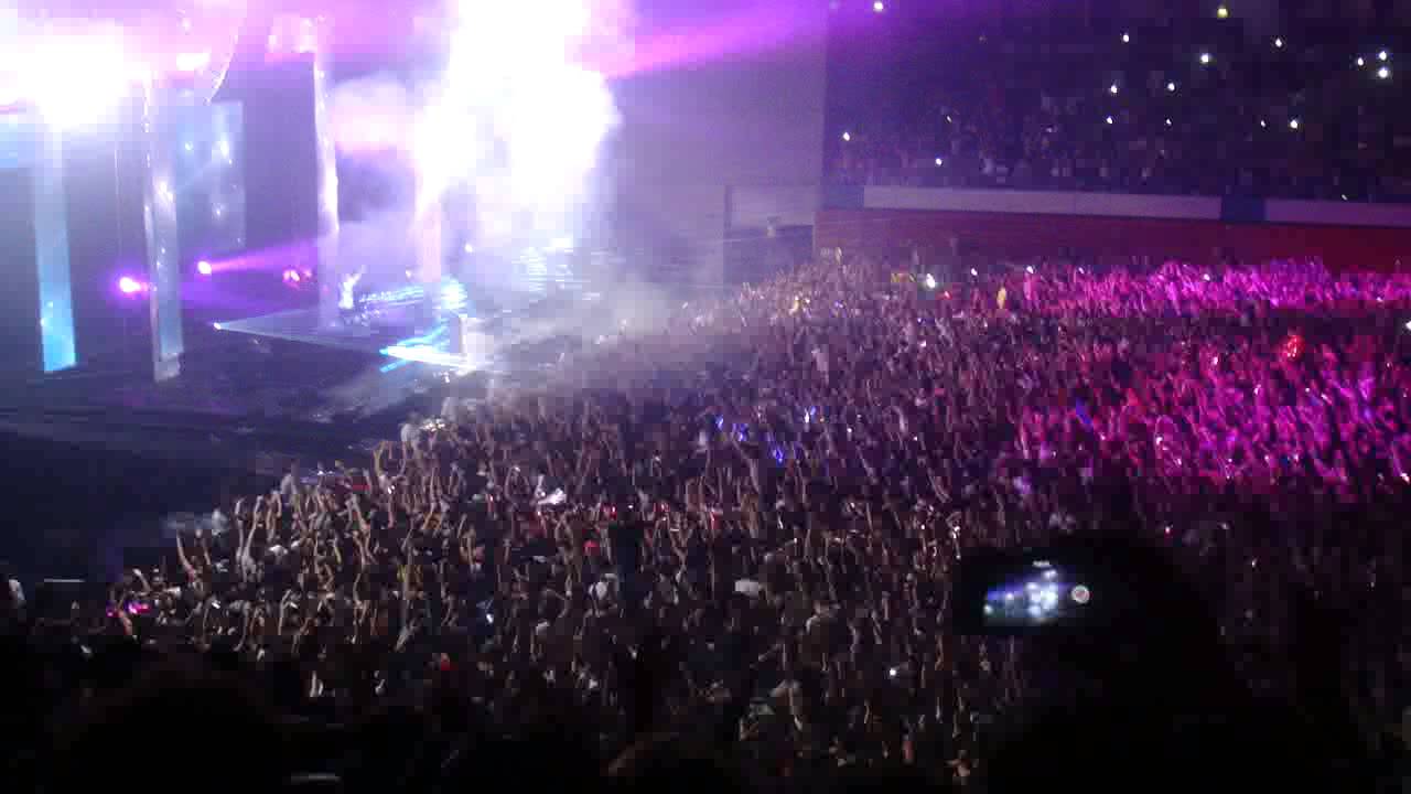 Hardwell - Meo Arena 2013 (PART12) - YouTube