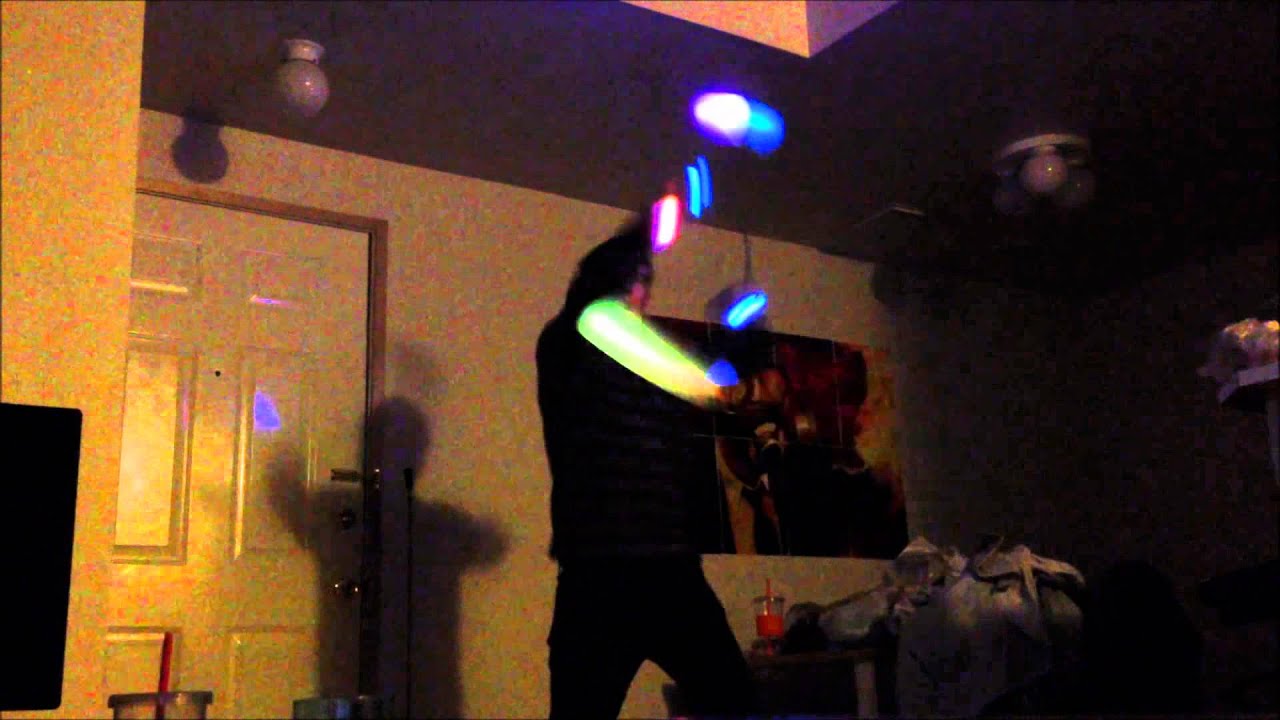 Spinning Pod Poi with Flowlight Handles, Gunslinging Practice - YouTube