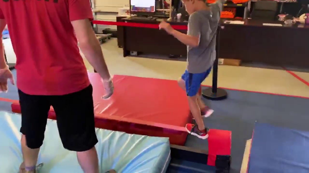 Caleb ninja warrior class - YouTube