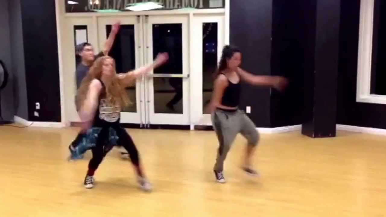 Smurf Kids Dance Crew- Adorn by Erik Sandoval - YouTube