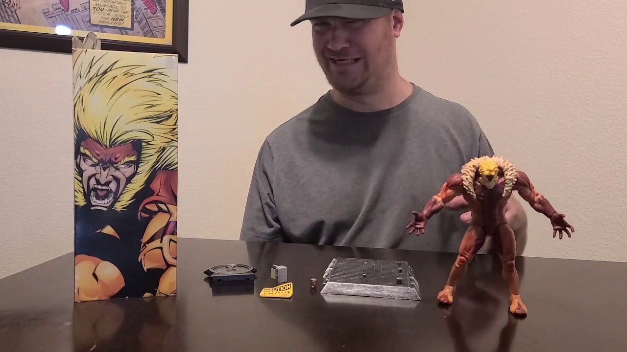 Diamond Select Sabretooth Action Figure Review - YouTube