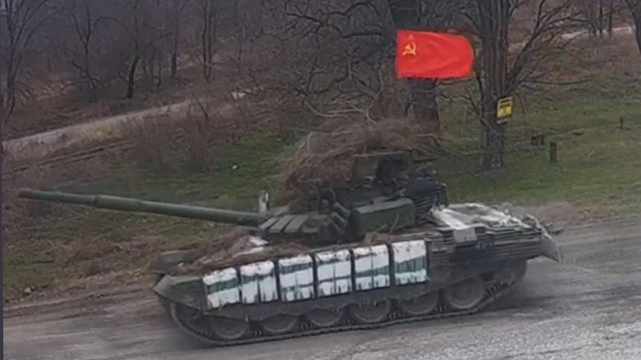 Soviet Union flag spotted on top of Russian tank in Ukraine. USSR ...