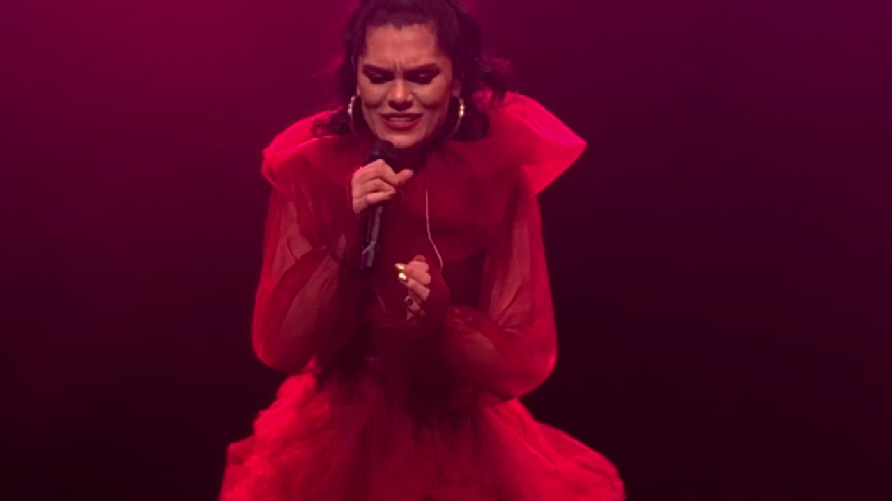 Jessie J - Masterpiece & Acapella Freestyle at The Wiltern | Rose Tour ...