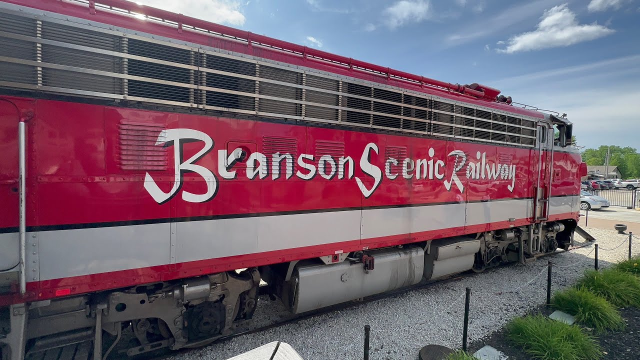 Branson Scenic Railway in Branson Mo. - YouTube