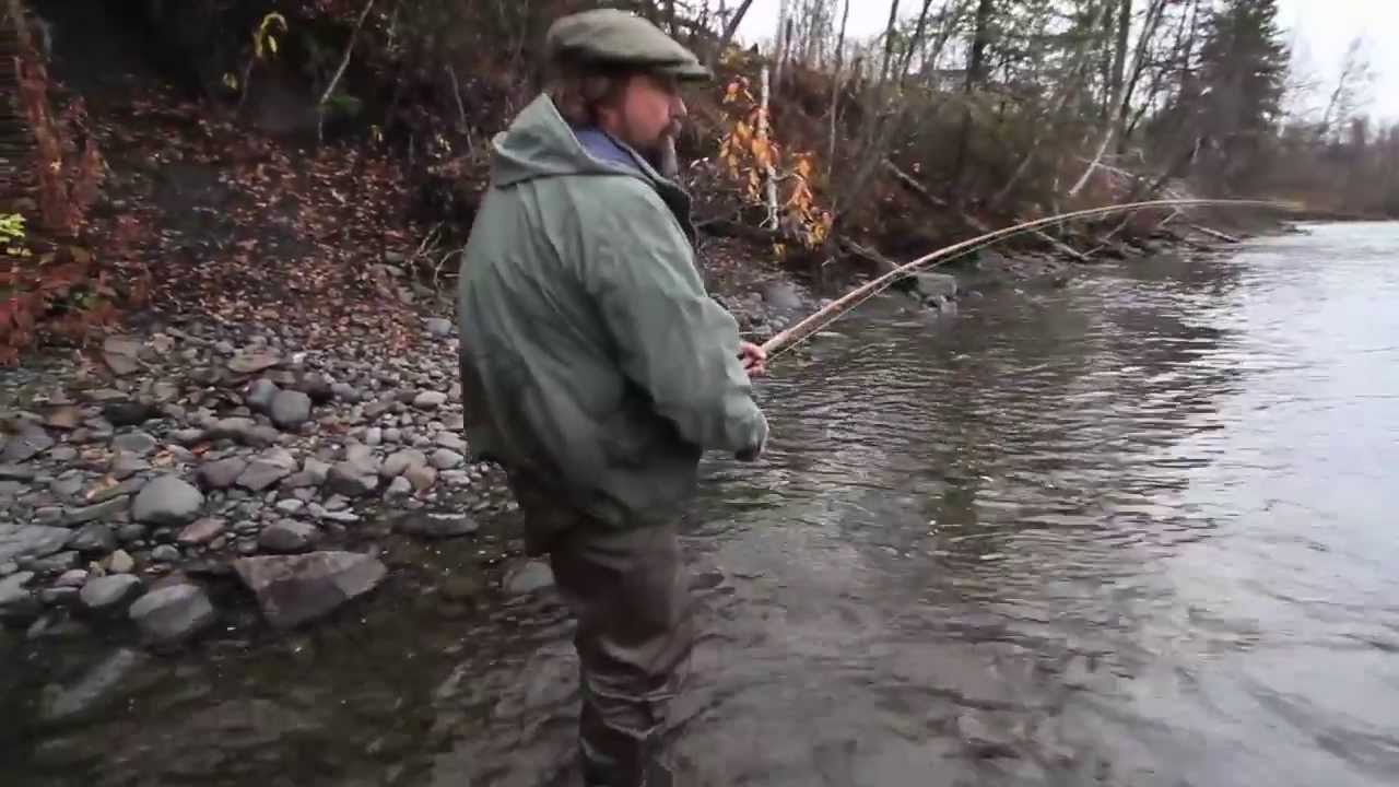 Landing a steelhead with Bob Clay - YouTube
