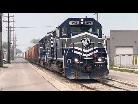 LSRC 303 & LSRC 4303 Southbound in Alpena, Mi - YouTube