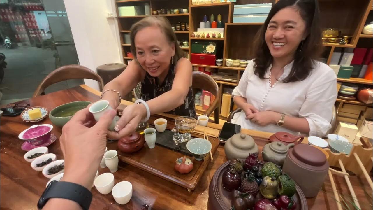 Cách chuẩn bị pha chế và mời trà Việt Tú - YouTube