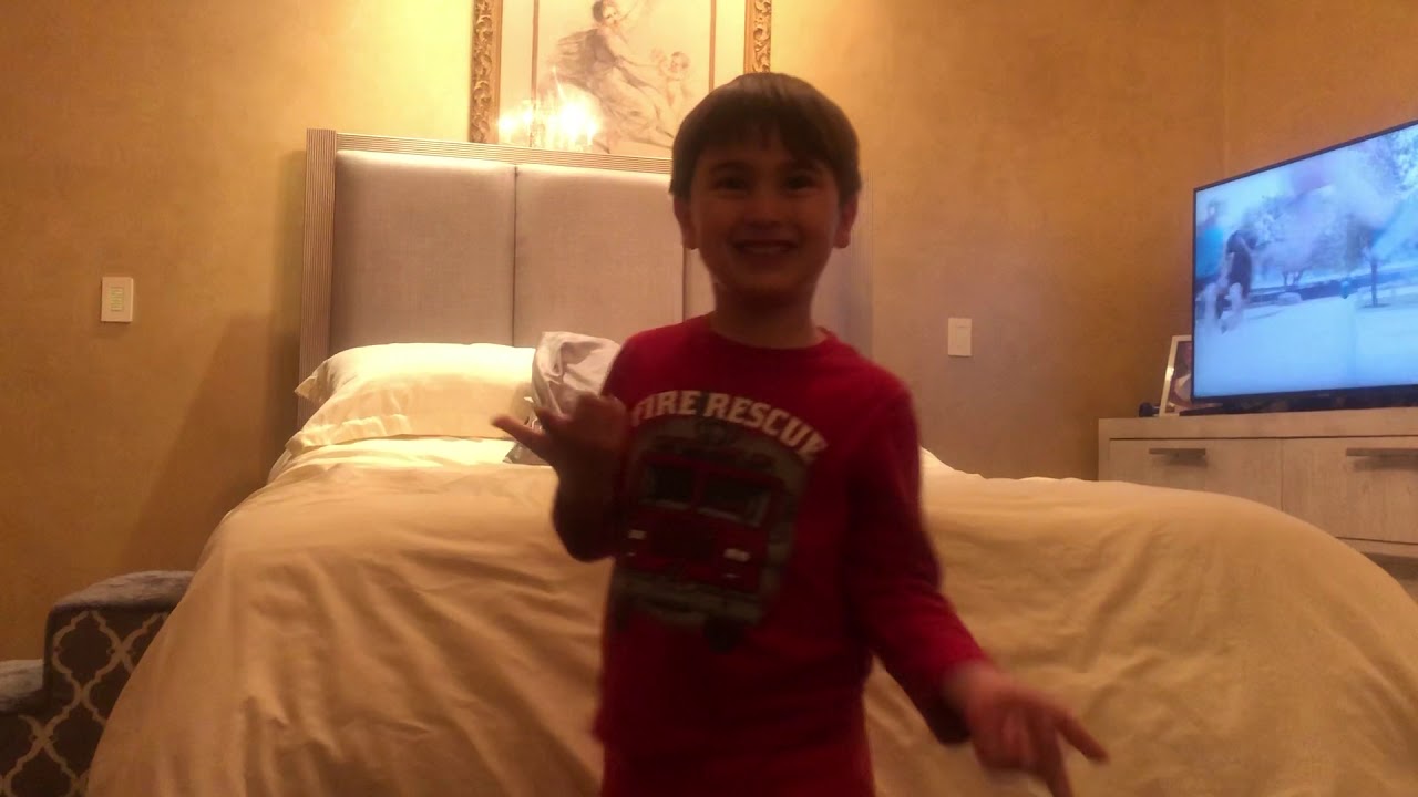 Party in the elevator with a new bedroom - YouTube