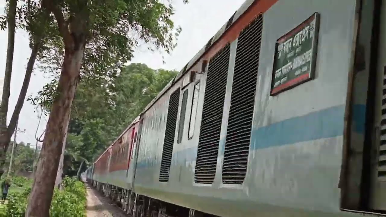 Most high speedy International Bandhan express Train Kolkata to Khulna ...