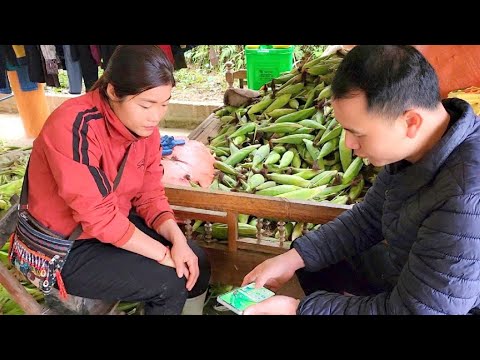 Hong felt awkward when Phong kept asking about her relationship with Hoi.