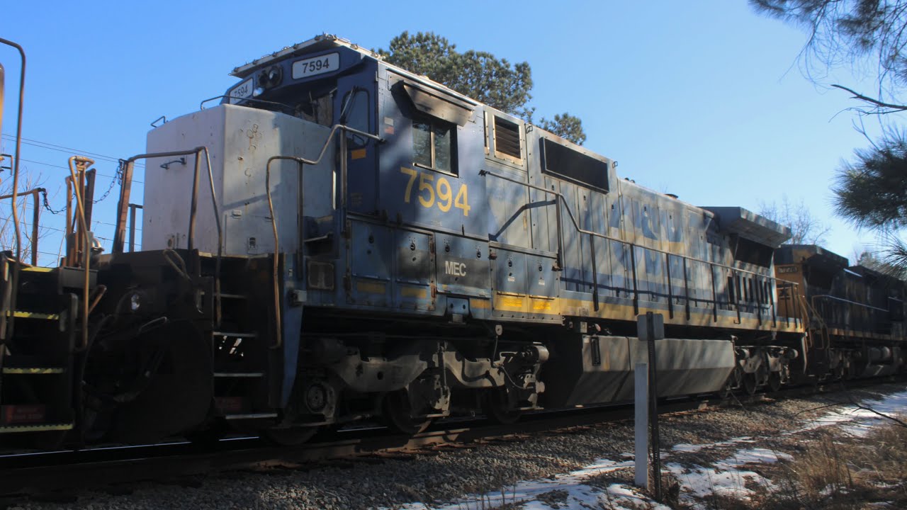 [HD] CSX M415 with -8 funeral train + (RARE) C40-8 standard cab! 1/15 ...