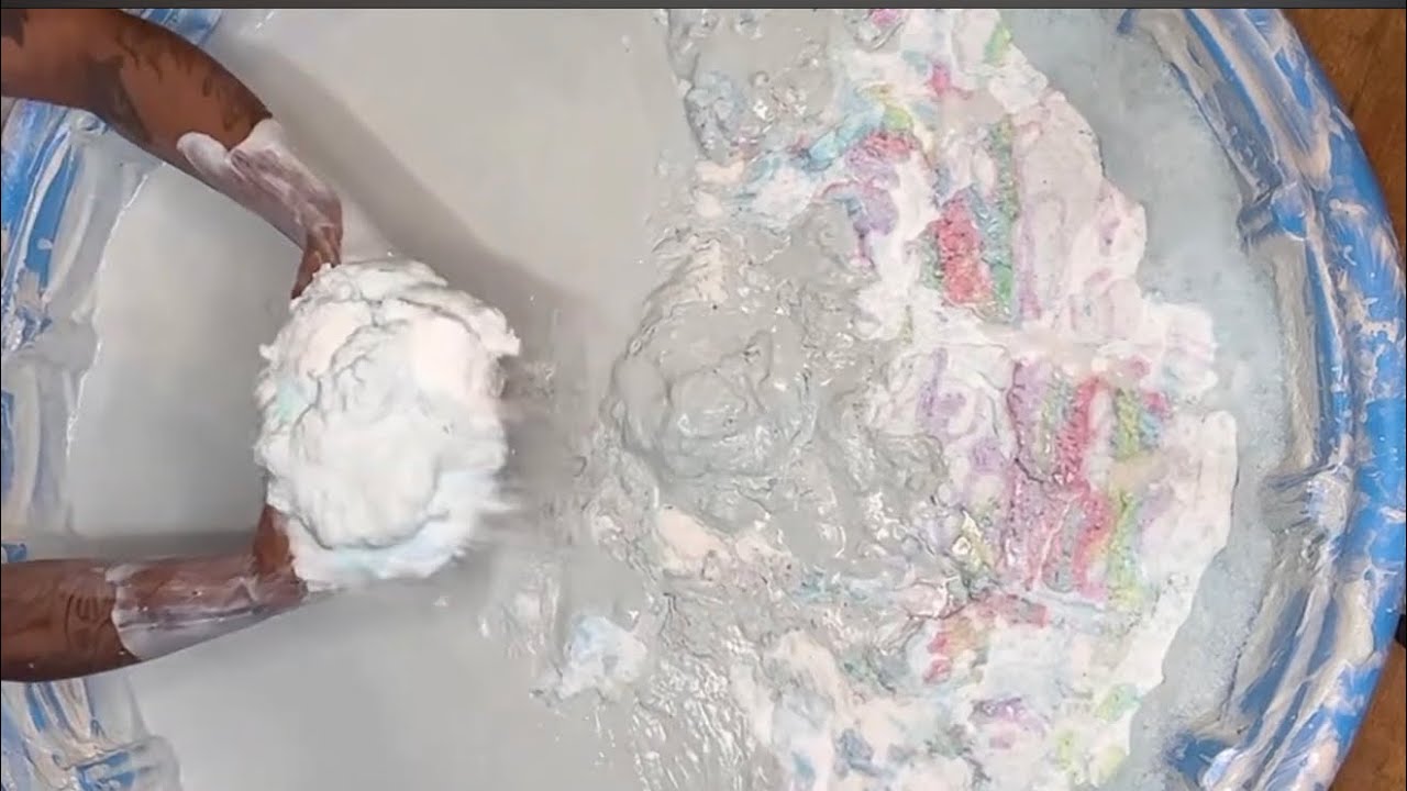 Laundry detergent pool overload ☃️mix satisfaying @mrst #asmr # ...