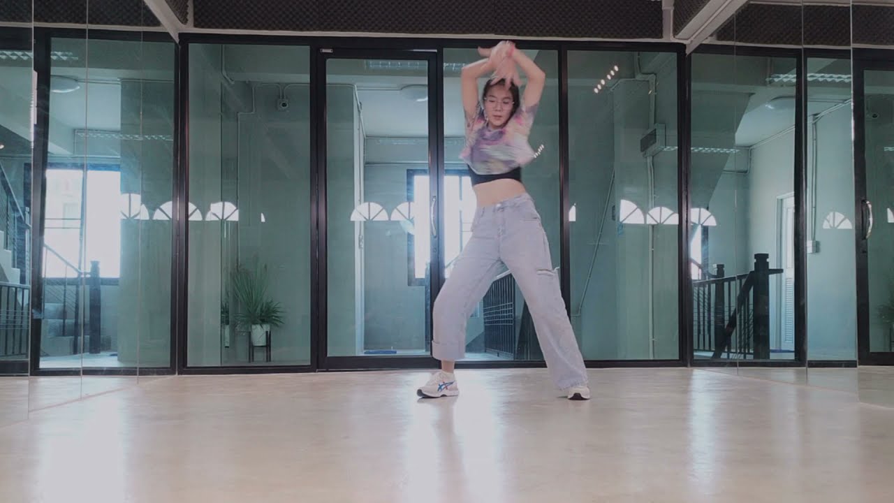 QUIN, 6LACK - Mushroom Chocolate Cover dance by Naijee - YouTube