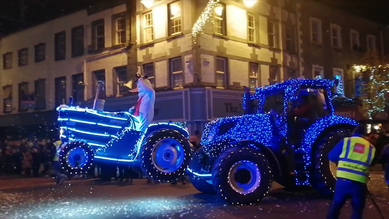 Nenagh Christmas Tractors Parade of Lights 2021 - YouTube